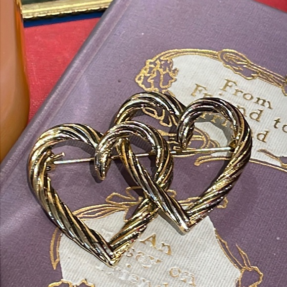 Vintage | Jewelry | Hearts Pin | Poshmark